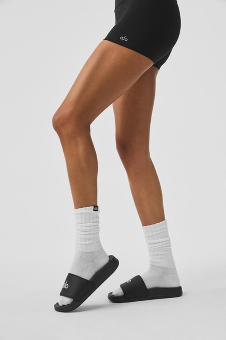 Socks and Slides | Alo Yoga Indonesia