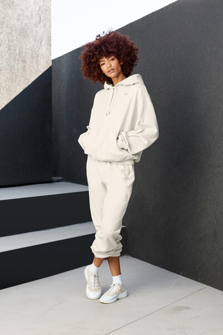 MEN'S SWEATS & JOGGERS – Alo Yoga Indonesia