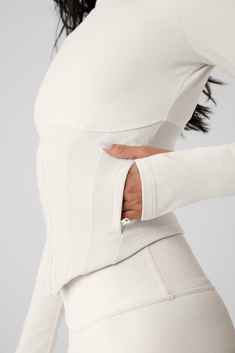 Outerwear | Jackets & Coats for Women | Alo Yoga Indonesia